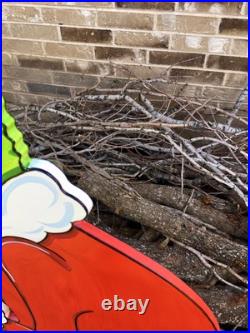 GRINCH Stealing the CHRISTMAS Lights MAX the Reindeer Yard Art ...
