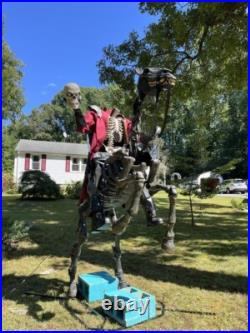 Giant-Sized Animated LED Knight Dullahan PRESALE – Christmas Decor World